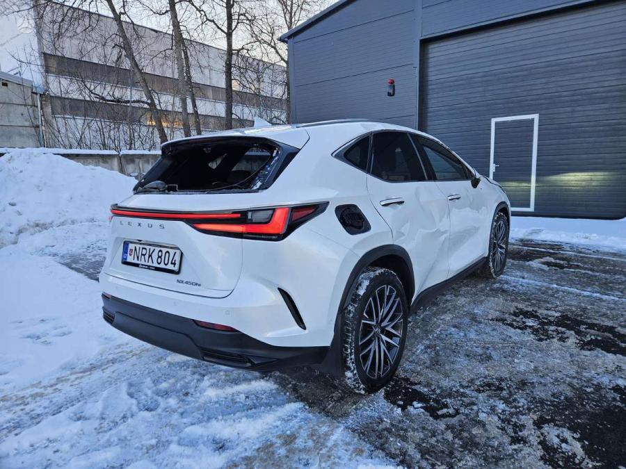 Balts Lexus NX 450h 2024 Kauņa, ar dzinēja tilpumu 2.49 L un nobraukumu 40 tūkst. km par 21700 €, foto 6 vietnē AUTOMOTO.COM.LV