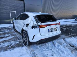Balts Lexus NX 450h 2024 Kauņa, ar dzinēja tilpumu 2.49 L un nobraukumu 40 tūkst. km par 21700 €, foto 8 vietnē AUTOMOTO.COM.LV