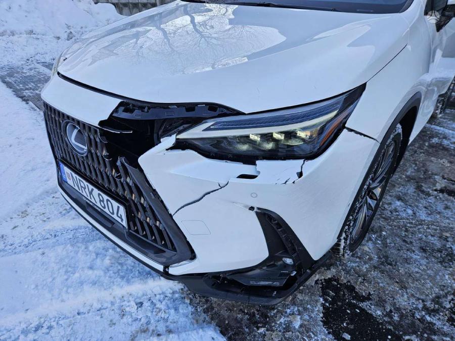 Balts Lexus NX 450h 2024 Kauņa, ar dzinēja tilpumu 2.49 L un nobraukumu 40 tūkst. km par 21700 €, foto 18 vietnē AUTOMOTO.COM.LV