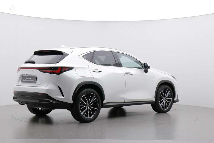 Белый Лексус NX 450h 2024 в Вильнюс, объемом двигателя 2.49 л и пробегом 75 тыс. км за 48900 €, фото 3 на AUTOMOTO.COM.LV