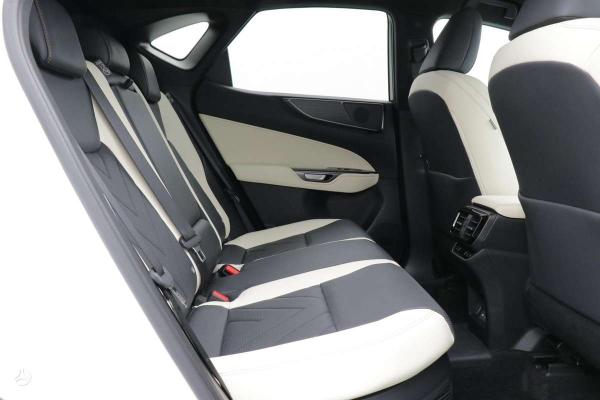 Balts Lexus NX 450h 2024 Viļņa, ar dzinēja tilpumu 2.49 L un nobraukumu 75 tūkst. km par 48900 €, foto 9 vietnē AUTOMOTO.COM.LV