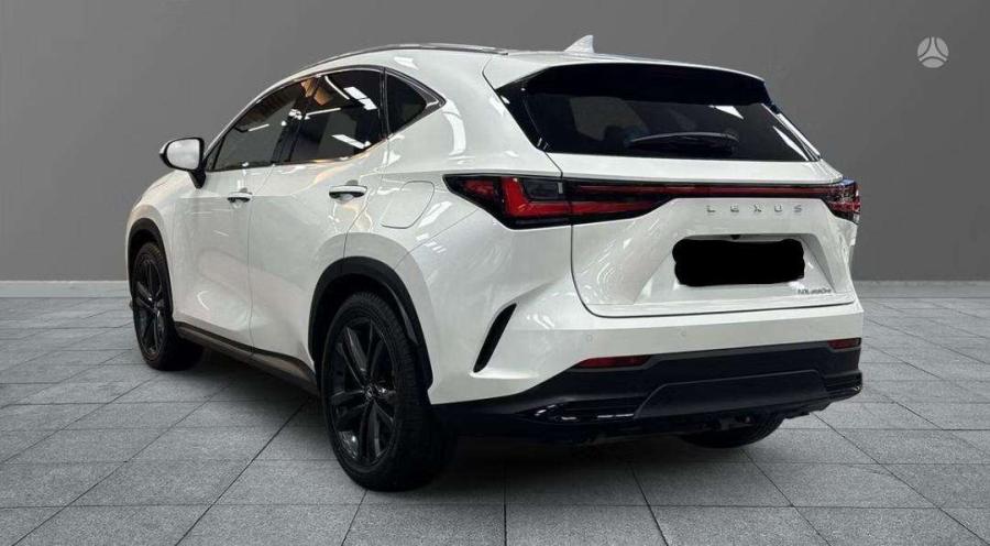 White Lexus NX 450h 2025 in Vilnius, with an engine capacity of 2.49 L and mileage of 24 thousand km for 56000 €, photo 5 on AUTOMOTO.COM.LV