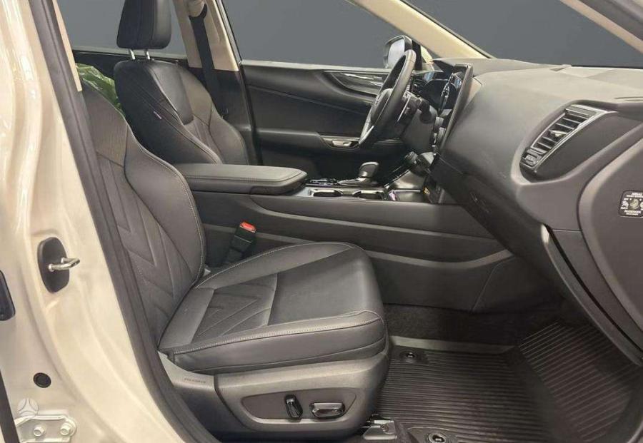 White Lexus NX 450h 2025 in Vilnius, with an engine capacity of 2.49 L and mileage of 24 thousand km for 56000 €, photo 6 on AUTOMOTO.COM.LV