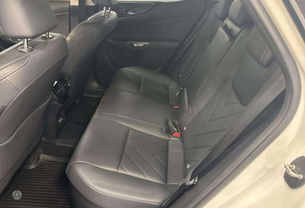 White Lexus NX 450h 2025 in Vilnius, with an engine capacity of 2.49 L and mileage of 24 thousand km for 56000 €, photo 7 on AUTOMOTO.COM.LV