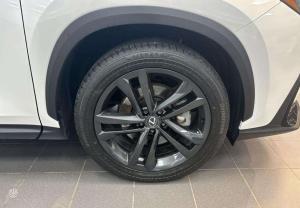 White Lexus NX 450h 2025 in Vilnius, with an engine capacity of 2.49 L and mileage of 24 thousand km for 56000 €, photo 11 on AUTOMOTO.COM.LV