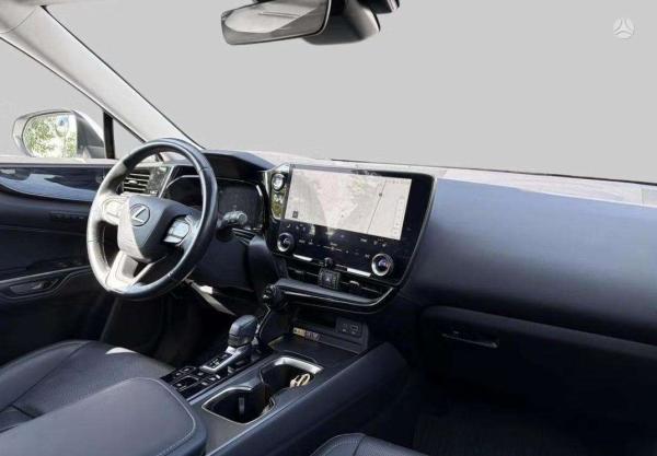 Белый Лексус NX 450h 2025 в Вильнюс, объемом двигателя 2.49 л и пробегом 48 тыс. км за 54000 €, фото 5 на AUTOMOTO.COM.LV
