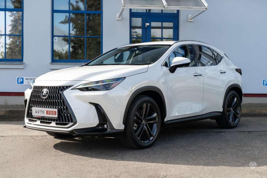 White Lexus NX 450h 2025 in Vilnius, with an engine capacity of 2.49 L and mileage of 2 thousand km for 60500 €, photo 5 on AUTOMOTO.COM.LV