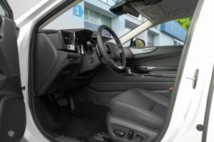 White Lexus NX 450h 2025 in Vilnius, with an engine capacity of 2.49 L and mileage of 2 thousand km for 60500 €, photo 17 on AUTOMOTO.COM.LV