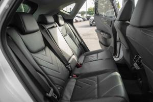 White Lexus NX 450h 2025 in Vilnius, with an engine capacity of 2.49 L and mileage of 2 thousand km for 60500 €, photo 33 on AUTOMOTO.COM.LV