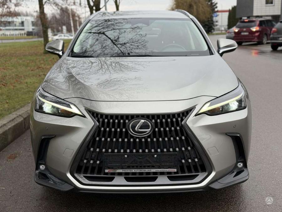 Yellow Lexus NX 450h 2022 in Panevezys, with an engine capacity of 2.49 L and mileage of 82 thousand km for 42900 €, photo 5 on AUTOMOTO.COM.LV
