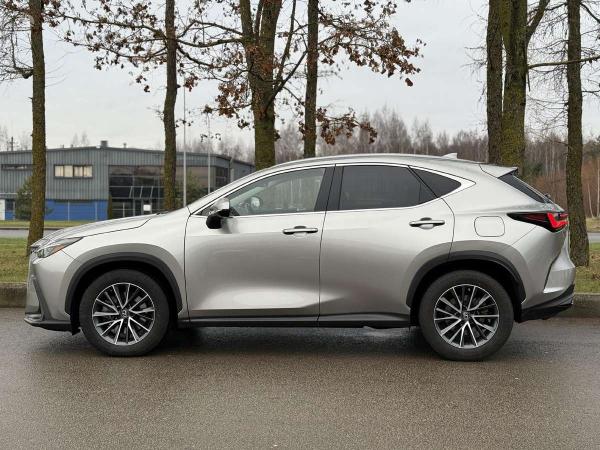Желтый Лексус NX 450h 2022 в Паневежис, объемом двигателя 2.49 л и пробегом 82 тыс. км за 42900 €, фото 11 на AUTOMOTO.COM.LV