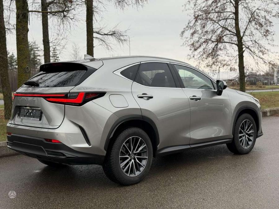 Yellow Lexus NX 450h 2022 in Panevezys, with an engine capacity of 2.49 L and mileage of 82 thousand km for 42900 €, photo 19 on AUTOMOTO.COM.LV