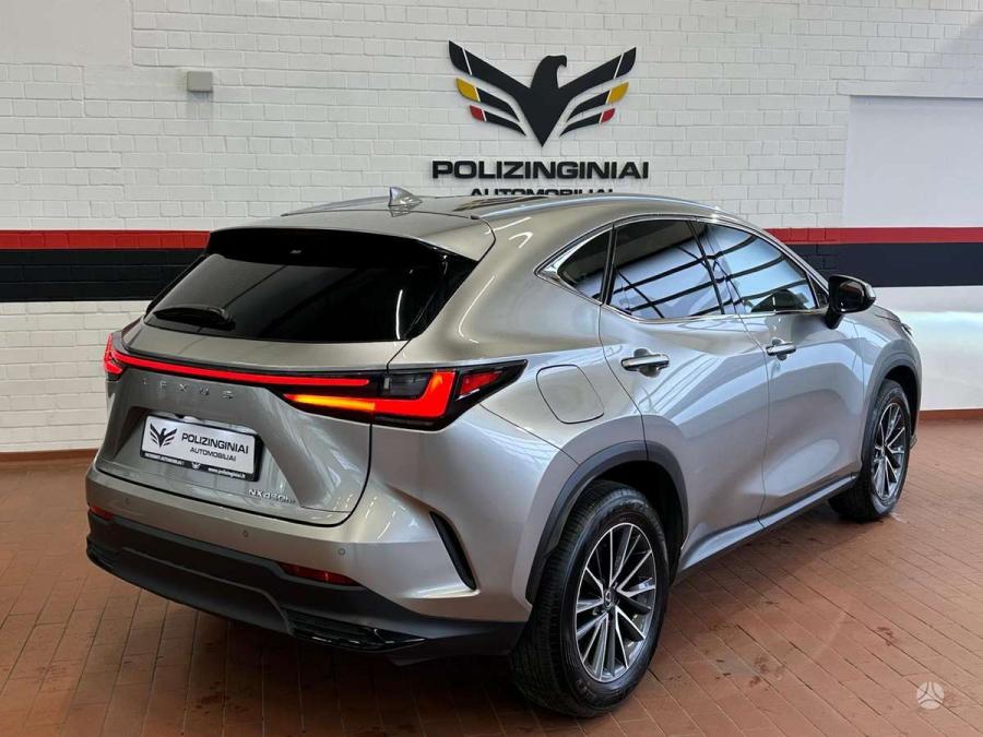Yellow Lexus NX 450h 2024 in Kaunas, with an engine capacity of 2.49 L and mileage of 43 thousand km for 44900 €, photo 7 on AUTOMOTO.COM.LV