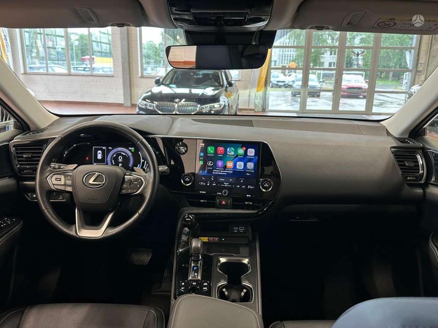 Yellow Lexus NX 450h 2024 in Kaunas, with an engine capacity of 2.49 L and mileage of 43 thousand km for 44900 €, photo 9 on AUTOMOTO.COM.LV