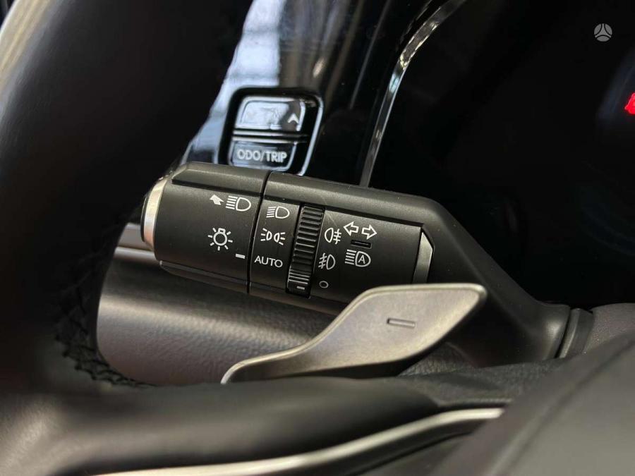 Yellow Lexus NX 450h 2024 in Kaunas, with an engine capacity of 2.49 L and mileage of 43 thousand km for 44900 €, photo 12 on AUTOMOTO.COM.LV