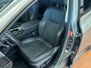 Yellow Lexus NX 450h 2024 in Kaunas, with an engine capacity of 2.49 L and mileage of 43 thousand km for 44900 €, photo 26 on AUTOMOTO.COM.LV