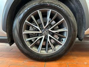 Yellow Lexus NX 450h 2024 in Kaunas, with an engine capacity of 2.49 L and mileage of 43 thousand km for 44900 €, photo 32 on AUTOMOTO.COM.LV