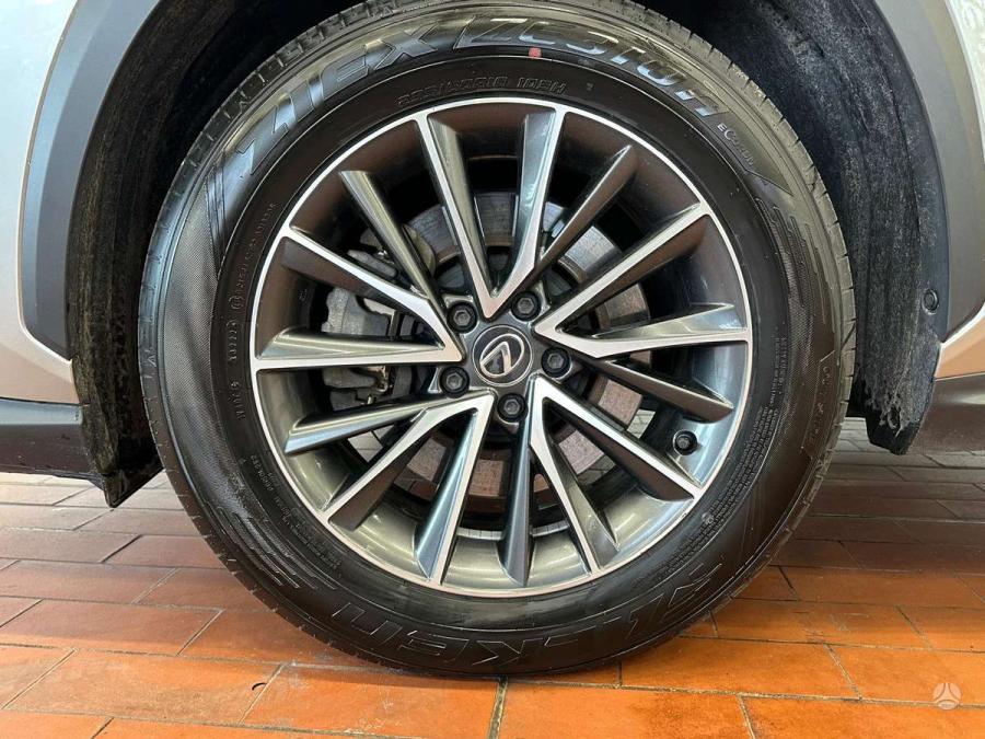 Yellow Lexus NX 450h 2024 in Kaunas, with an engine capacity of 2.49 L and mileage of 43 thousand km for 44900 €, photo 32 on AUTOMOTO.COM.LV