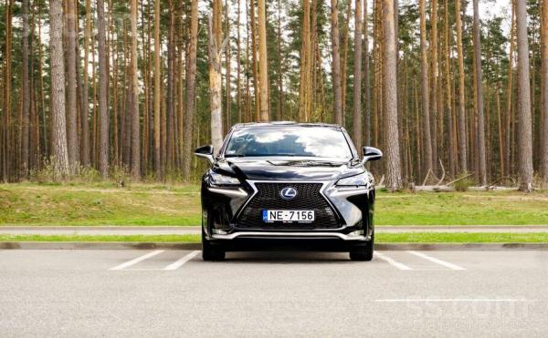Melns Lexus NX 2015 Rīga, ar dzinēja tilpumu 2.50 L un nobraukumu 215 tūkst. km par 18190 €, foto 3 vietnē AUTOMOTO.COM.LV