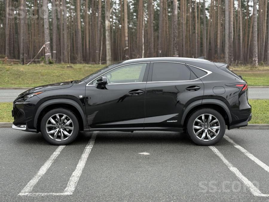 Black Lexus NX 2015 in Riga, with an engine capacity of 2.50 L and mileage of 147 thousand km for 22550 €, photo 4 on AUTOMOTO.COM.LV