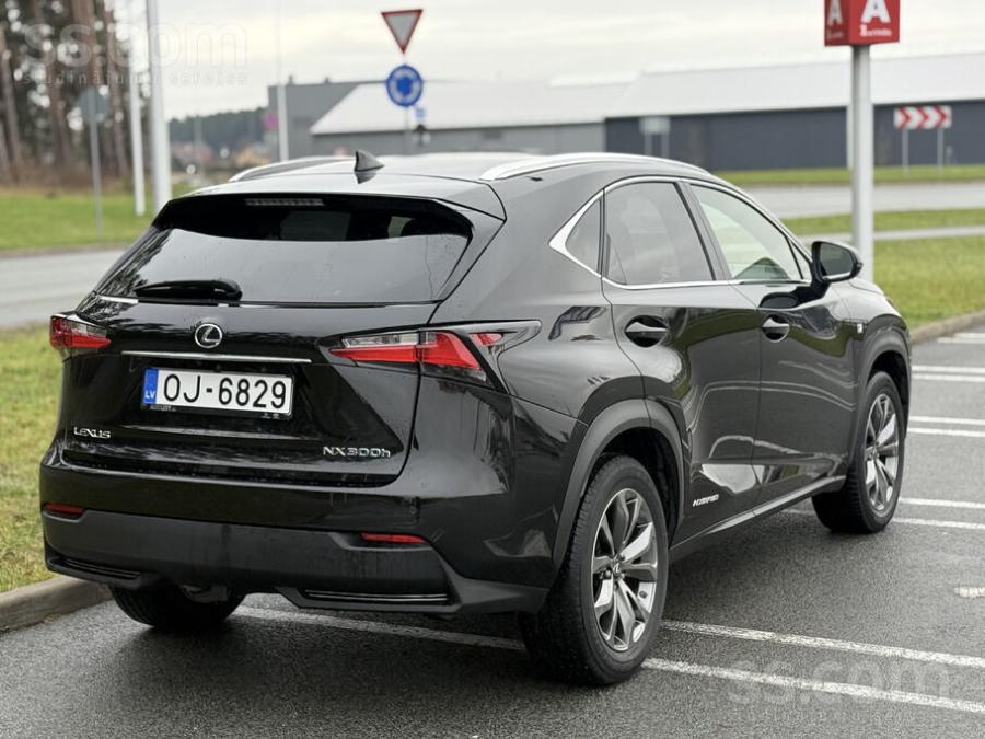 Black Lexus NX 2015 in Riga, with an engine capacity of 2.50 L and mileage of 147 thousand km for 22550 €, photo 31 on AUTOMOTO.COM.LV