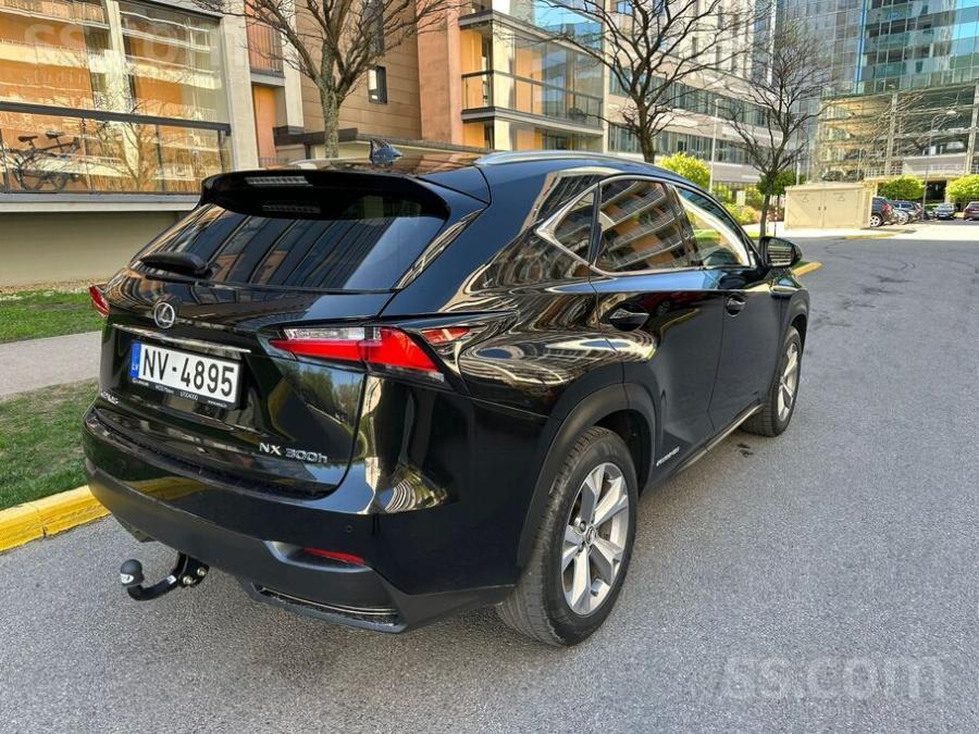 Melns Lexus NX 2015 Rīga, ar dzinēja tilpumu 2.50 L un nobraukumu 130 tūkst. km par 22753 €, foto 6 vietnē AUTOMOTO.COM.LV