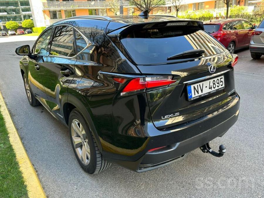 Melns Lexus NX 2015 Rīga, ar dzinēja tilpumu 2.50 L un nobraukumu 130 tūkst. km par 22753 €, foto 7 vietnē AUTOMOTO.COM.LV