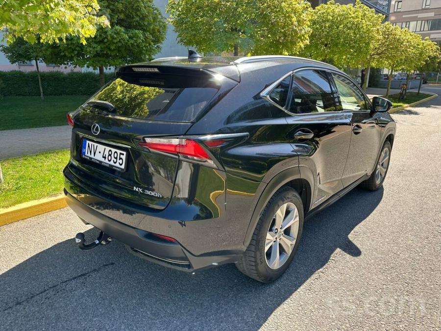 Melns Lexus NX 2015 Rīga, ar dzinēja tilpumu 2.50 L un nobraukumu 130 tūkst. km par 22753 €, foto 9 vietnē AUTOMOTO.COM.LV