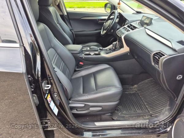 Melns Lexus NX 2015 Tallina, ar dzinēja tilpumu 2.50 L un nobraukumu 193 tūkst. km par 19990 €, foto 1 vietnē AUTOMOTO.COM.LV