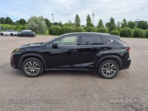 Melns Lexus NX 2015 Tallina, ar dzinēja tilpumu 2.50 L un nobraukumu 193 tūkst. km par 19990 €, foto 11 vietnē AUTOMOTO.COM.LV