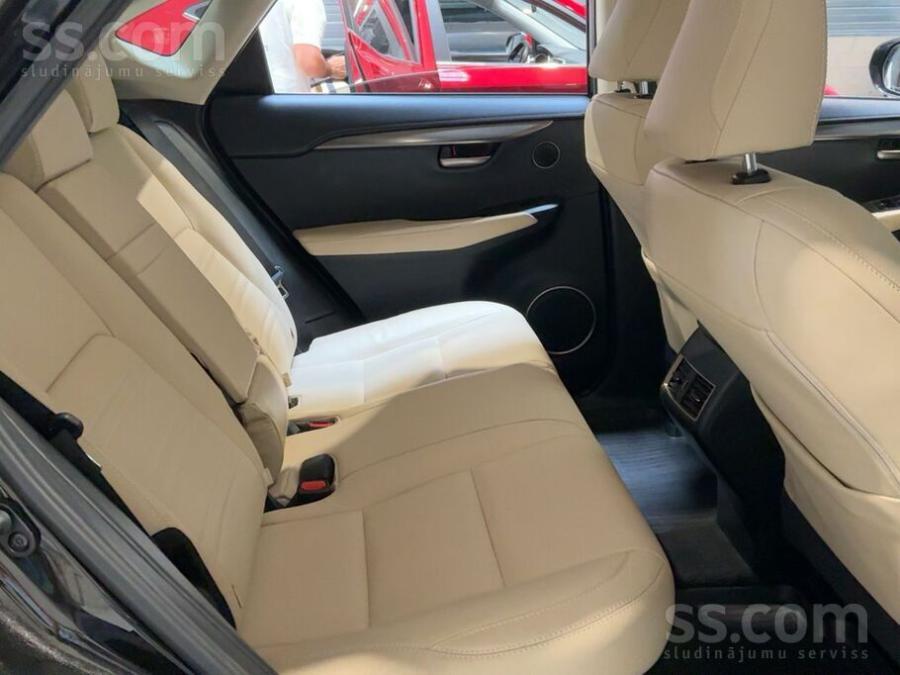 Black Lexus NX 2015 in Daugavpils, with an engine capacity of 2.50 L and mileage of 205 thousand km for 18900 €, photo 13 on AUTOMOTO.COM.LV