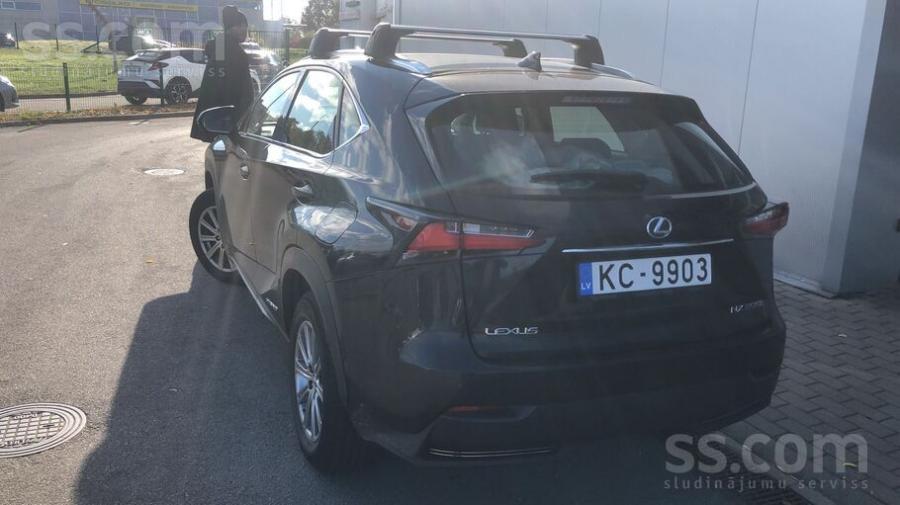 Melns Lexus NX 2015 Rīga, ar dzinēja tilpumu 2.50 L un nobraukumu 177 tūkst. km par 16500 €, foto 1 vietnē AUTOMOTO.COM.LV