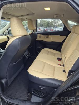 Melns Lexus NX 2015 Rīga, ar dzinēja tilpumu 2.50 L un nobraukumu 131 tūkst. km par 21990 €, foto 12 vietnē AUTOMOTO.COM.LV