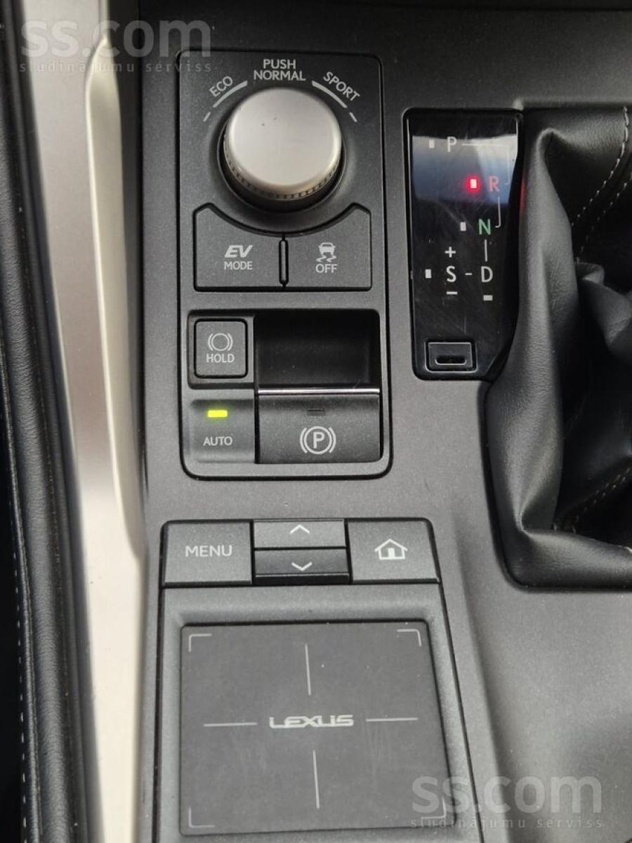 Melns Lexus NX 2015 Rīga, ar dzinēja tilpumu 2.50 L un nobraukumu 131 tūkst. km par 21990 €, foto 17 vietnē AUTOMOTO.COM.LV