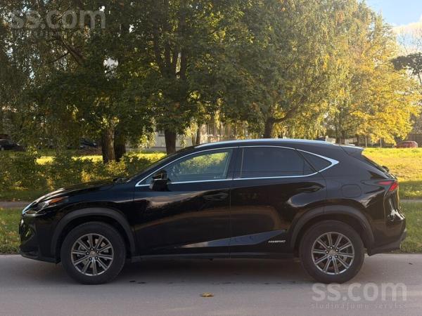 Lexus NX 2015 in Riga on AUTOMOTO.COM.LV Black Lexus NX 2015 in Riga, with an engine capacity of 2.50 L and mileage of 225 thousand km for 15900 €, photo 5 on AUTOMOTO.COM.LV