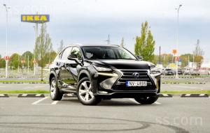 Black Lexus NX 2015 in Riga, with an engine capacity of 2.50 L and mileage of 131 thousand km for 21990 €, photo 3 on AUTOMOTO.COM.LV