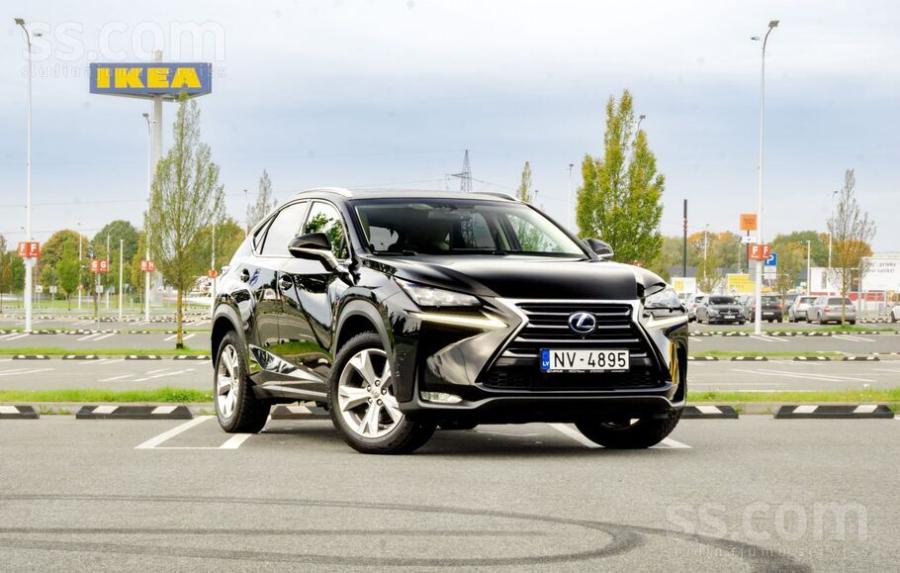Black Lexus NX 2015 in Riga, with an engine capacity of 2.50 L and mileage of 131 thousand km for 21990 €, photo 3 on AUTOMOTO.COM.LV