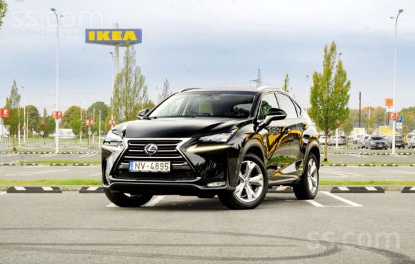 Black Lexus NX 2015 in Riga, with an engine capacity of 2.50 L and mileage of 131 thousand km for 21990 €, photo 5 on AUTOMOTO.COM.LV