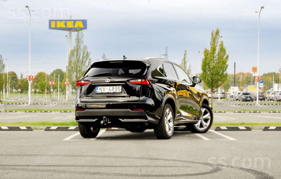 Black Lexus NX 2015 in Riga, with an engine capacity of 2.50 L and mileage of 131 thousand km for 21990 €, photo 7 on AUTOMOTO.COM.LV
