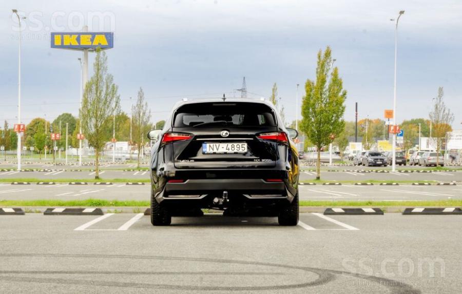 Black Lexus NX 2015 in Riga, with an engine capacity of 2.50 L and mileage of 131 thousand km for 21990 €, photo 8 on AUTOMOTO.COM.LV