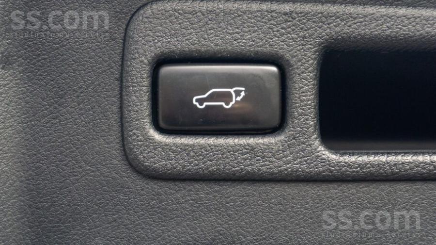 Black Lexus NX 2015 in Riga, with an engine capacity of 2.50 L and mileage of 131 thousand km for 21990 €, photo 34 on AUTOMOTO.COM.LV
