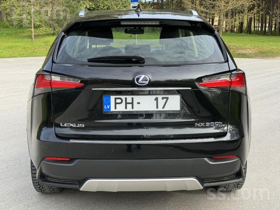 Black Lexus NX 2016 in Jurmala, with an engine capacity of 2.50 L and mileage of 154 thousand km for 20100 €, photo 8 on AUTOMOTO.COM.LV