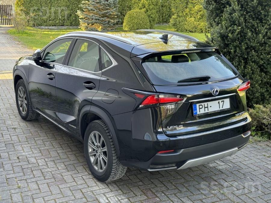 Black Lexus NX 2016 in Jurmala, with an engine capacity of 2.50 L and mileage of 154 thousand km for 20100 €, photo 25 on AUTOMOTO.COM.LV