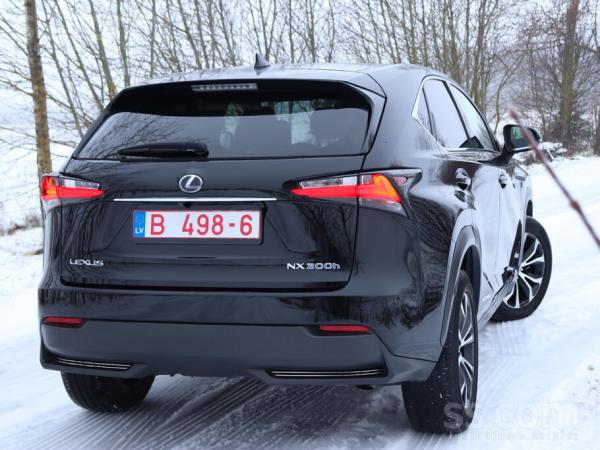 Melns Lexus NX 2016 Daugavpils, ar dzinēja tilpumu 2.50 L un nobraukumu 192 tūkst. km par 21790 €, foto 5 vietnē AUTOMOTO.COM.LV