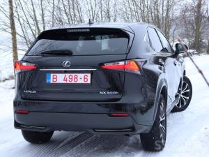 Black Lexus NX 2016 in Daugavpils, with an engine capacity of 2.50 L and mileage of 192 thousand km for 21790 €, photo 5 on AUTOMOTO.COM.LV