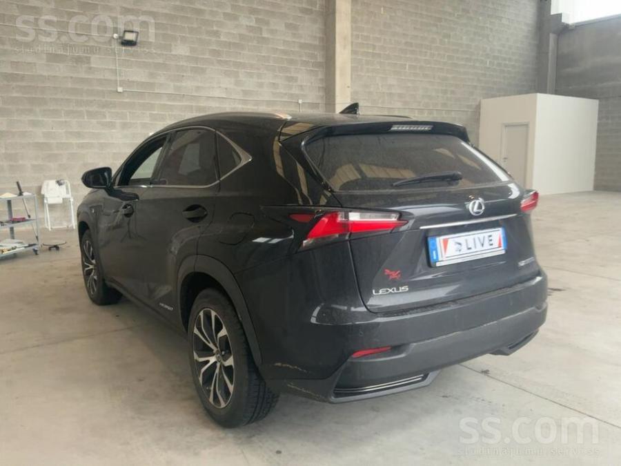 Melns Lexus NX 2016 Daugavpils, ar dzinēja tilpumu 2.50 L un nobraukumu 175 tūkst. km par 21000 €, foto 9 vietnē AUTOMOTO.COM.LV