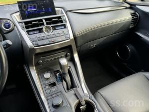 Melns Lexus NX 2016 Jūrmala, ar dzinēja tilpumu 2.50 L un nobraukumu 163 tūkst. km par 19800 €, foto 22 vietnē AUTOMOTO.COM.LV