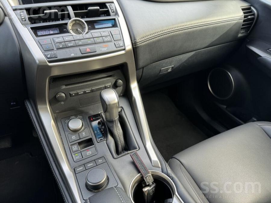 Melns Lexus NX 2016 Jūrmala, ar dzinēja tilpumu 2.50 L un nobraukumu 163 tūkst. km par 19800 €, foto 23 vietnē AUTOMOTO.COM.LV