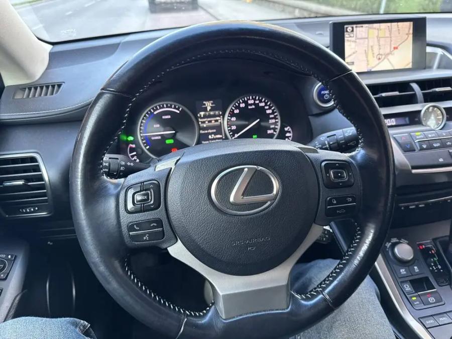 Black Lexus NX 2017 in Daugavpils, with an engine capacity of 2.50 L and mileage of 198 thousand km for 18000 €, photo 12 on AUTOMOTO.COM.LV