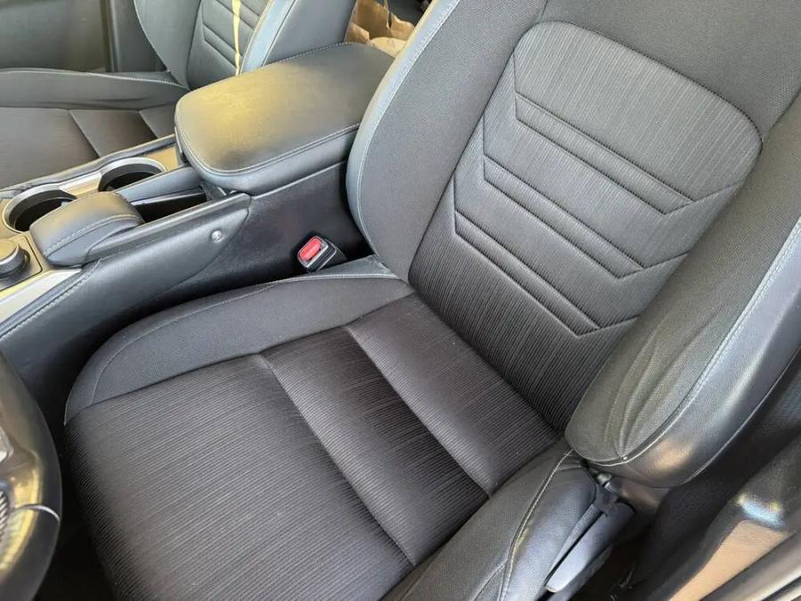 Black Lexus NX 2017 in Daugavpils, with an engine capacity of 2.50 L and mileage of 198 thousand km for 18000 €, photo 15 on AUTOMOTO.COM.LV